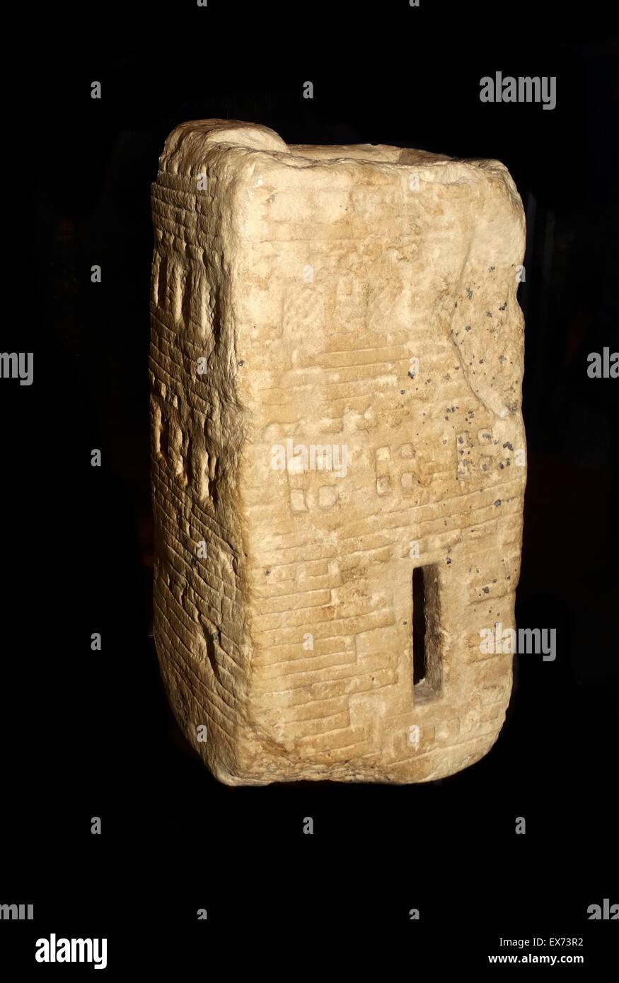 Mud brick house ancient egypt hi-res stock photography and images - Alamy