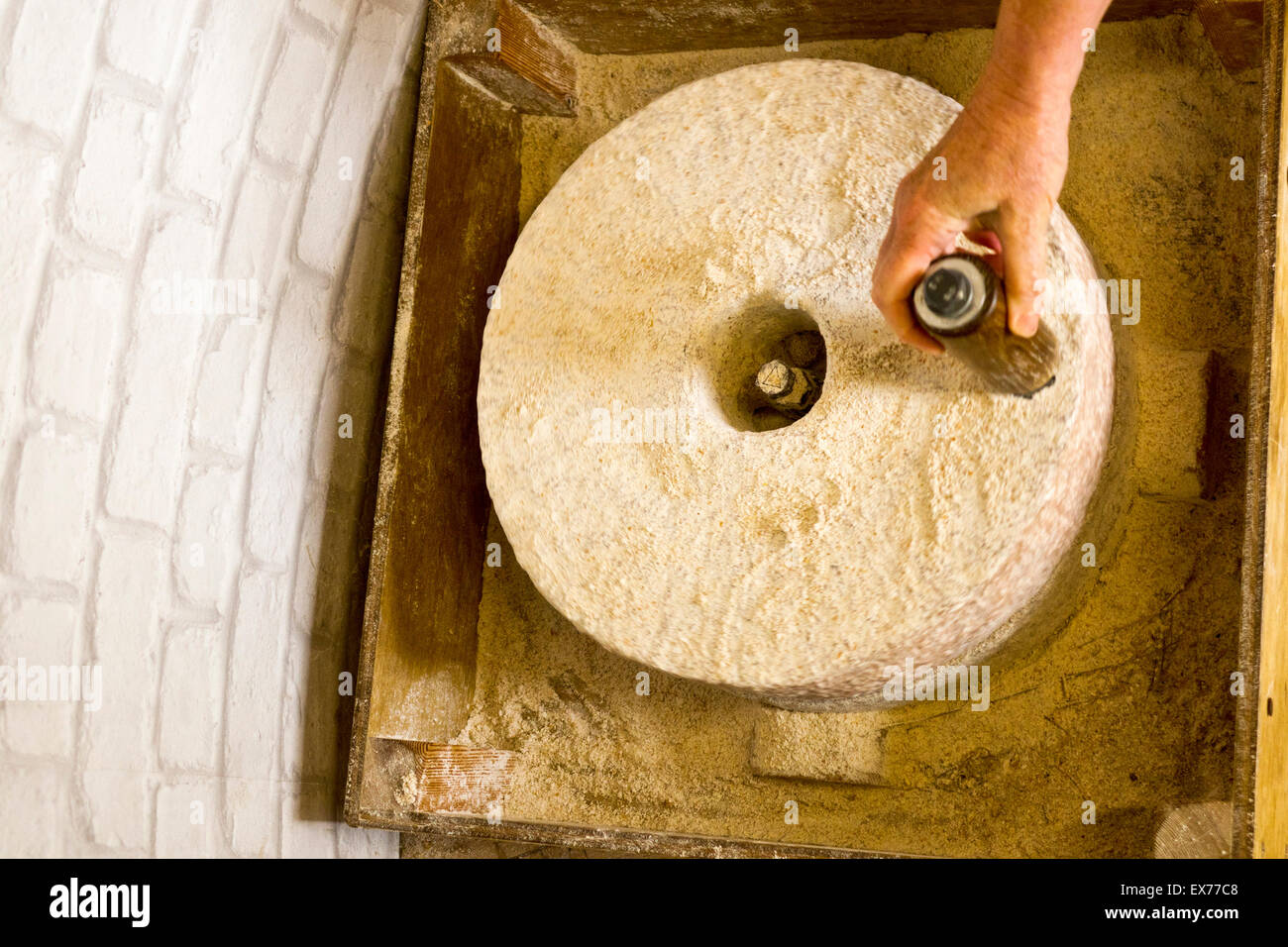 Quern hi-res stock photography and images - Alamy