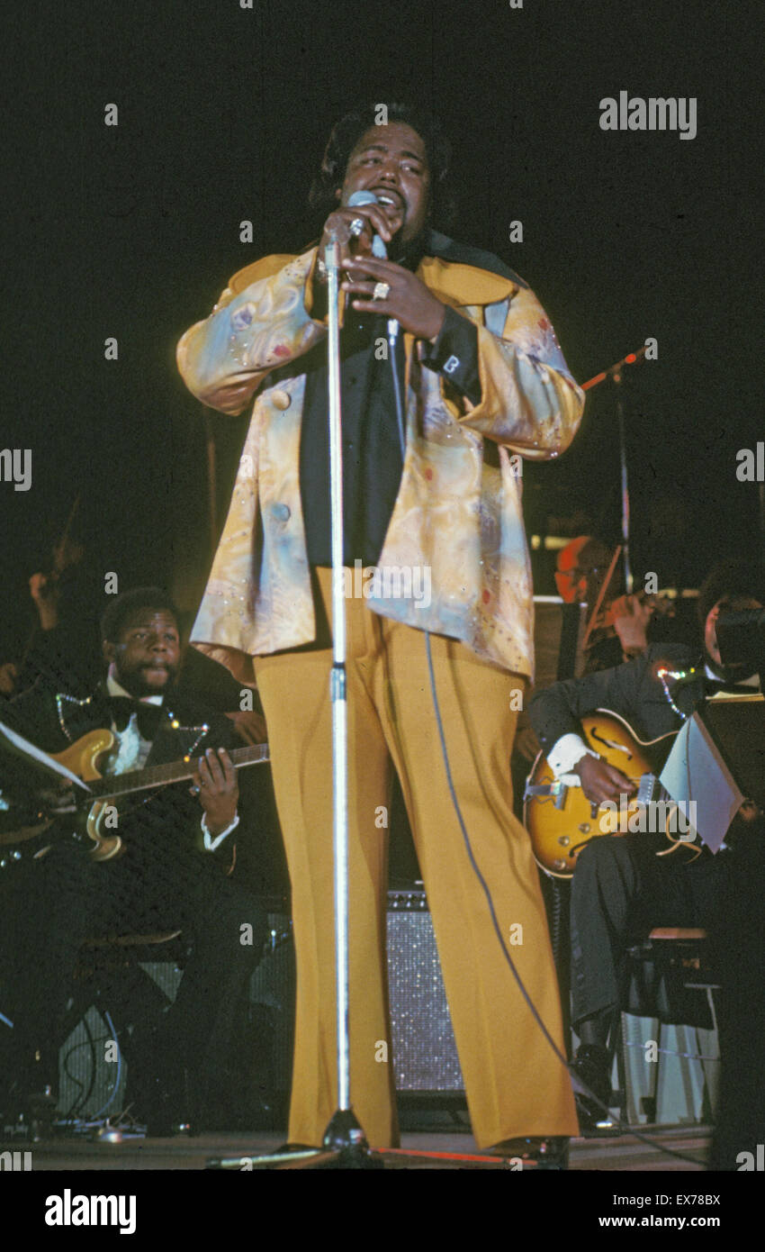 BARRY WHITE (1944-2003) US Soul singer about 1975 Stock Photo - Alamy