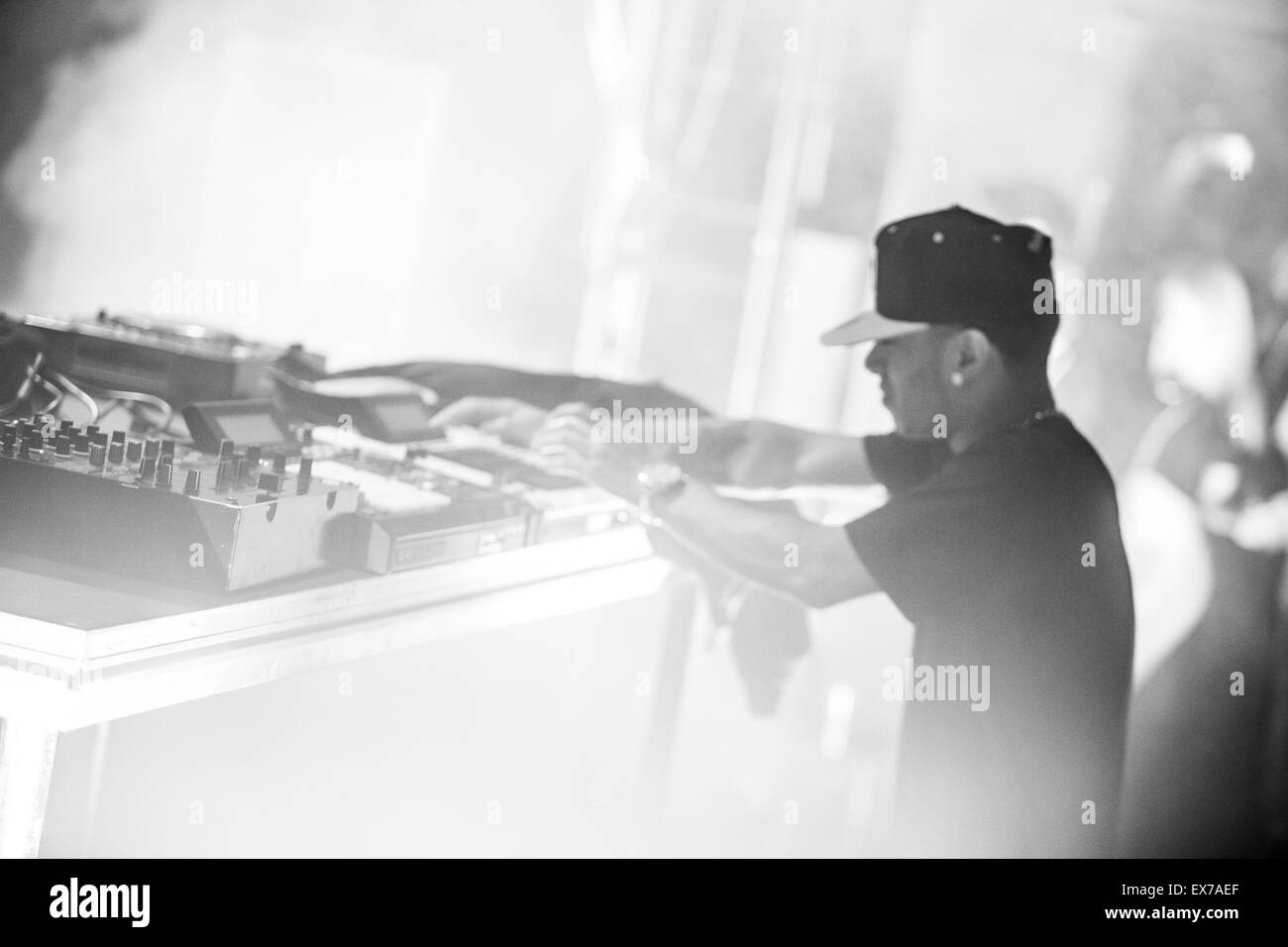 MOSCOW, RUSSIA - 8 MARCH, 2015 : Live performance of famous hip-hop ...