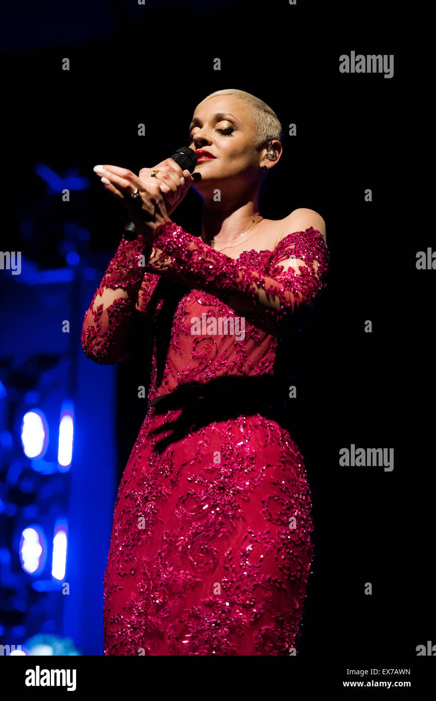 Mariza hi-res stock photography and images - Alamy