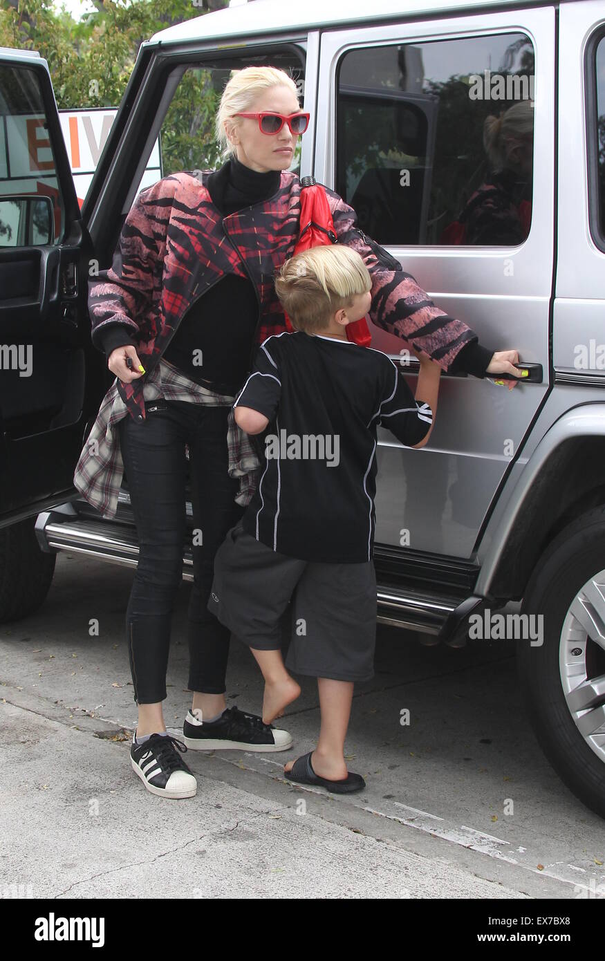 Gwen Stefani leaving a nail salon with her son Zuma Rossdale in West ...