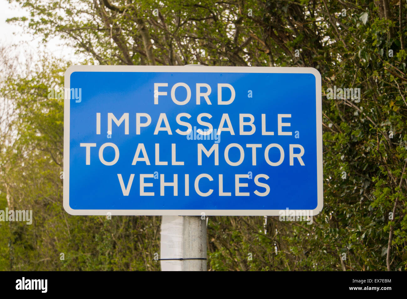 Ford road sign hi-res stock photography and images - Alamy