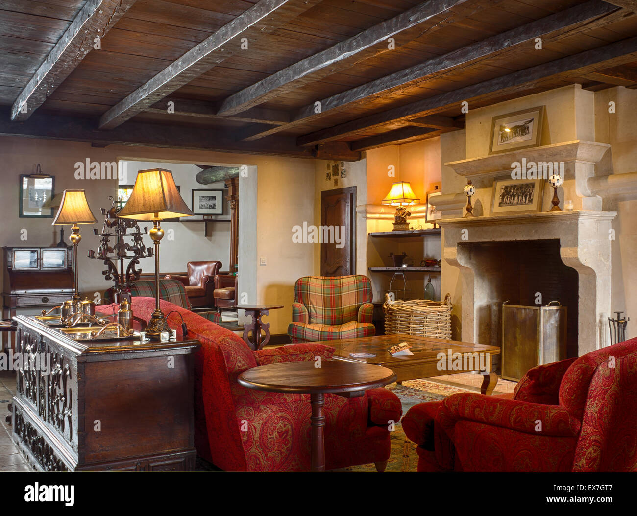 Old cottage interior hi-res stock photography and images - Alamy