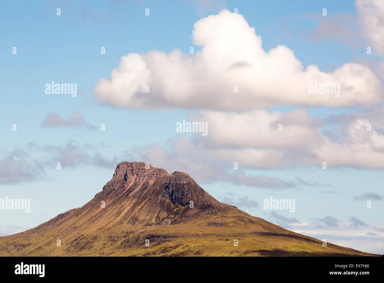 Stac pollaidh torridonian sandstone hi-res stock photography and images ...
