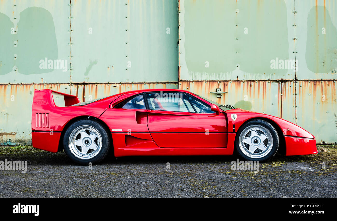 Ferrari f40 hi-res stock photography and images - Alamy