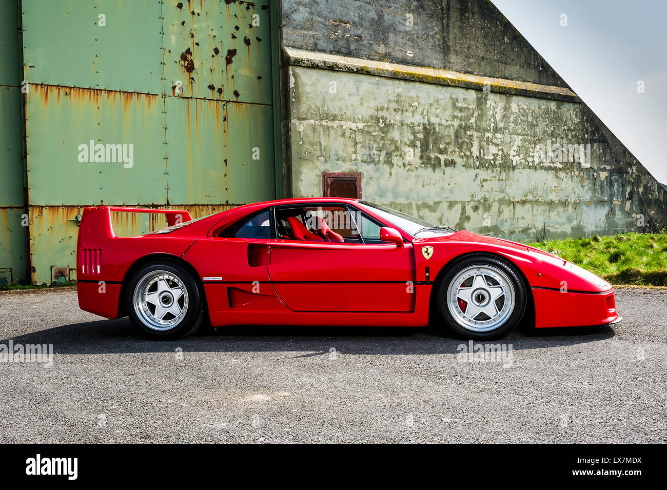 Ferrari f40 hi-res stock photography and images - Alamy