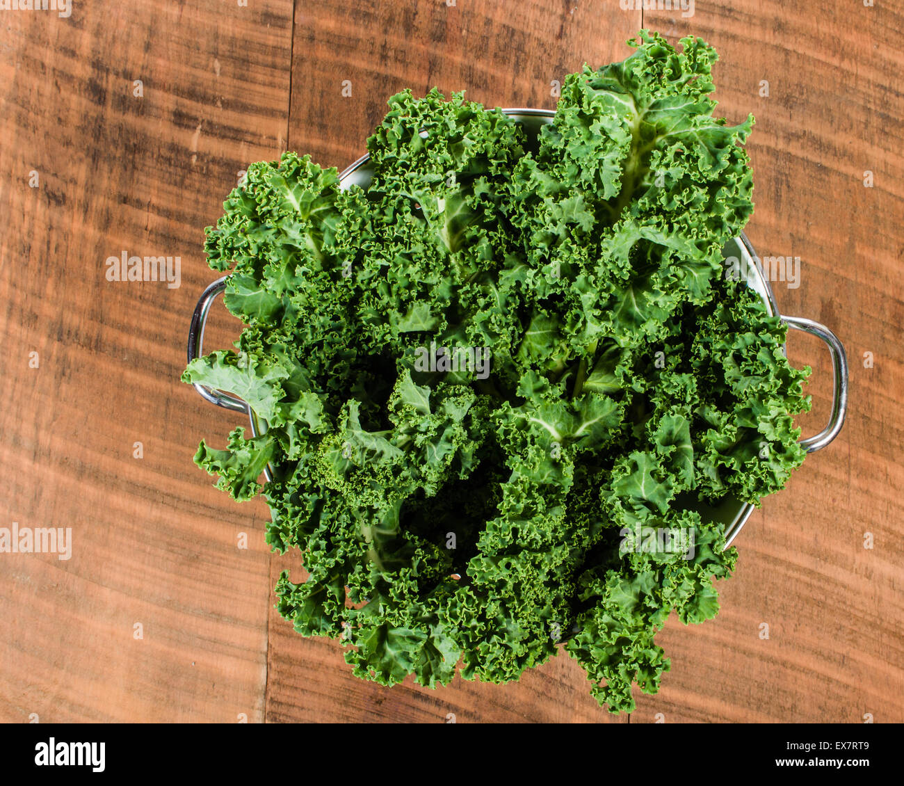 Green curly leaves hi-res stock photography and images - Alamy