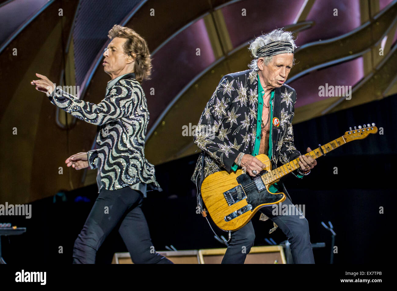 Detroit, Michigan, USA. 8th July, 2015. MICK JAGGER and KEITH RICHARDS ...