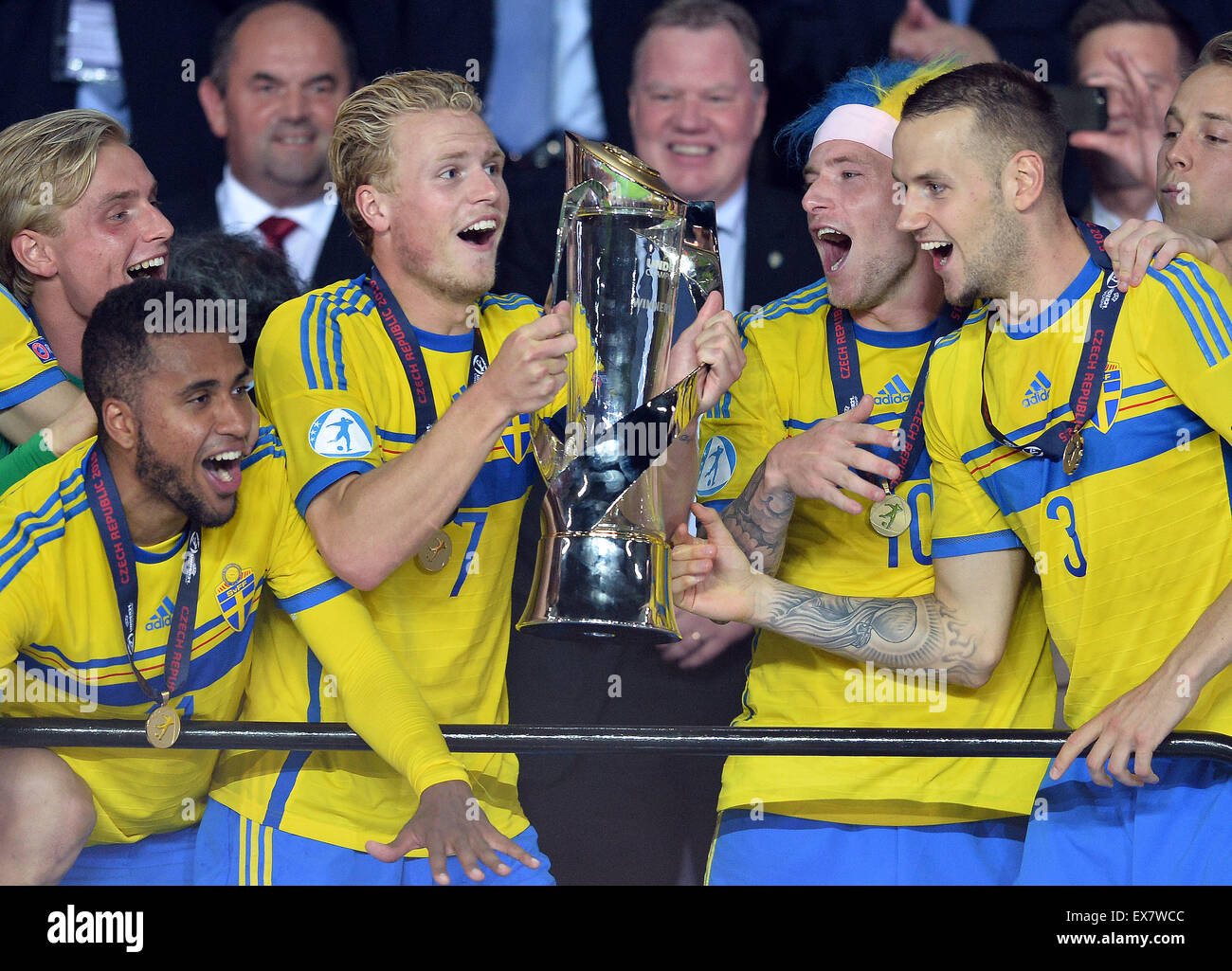 Swedish sweden football team players hi-res stock photography and ...