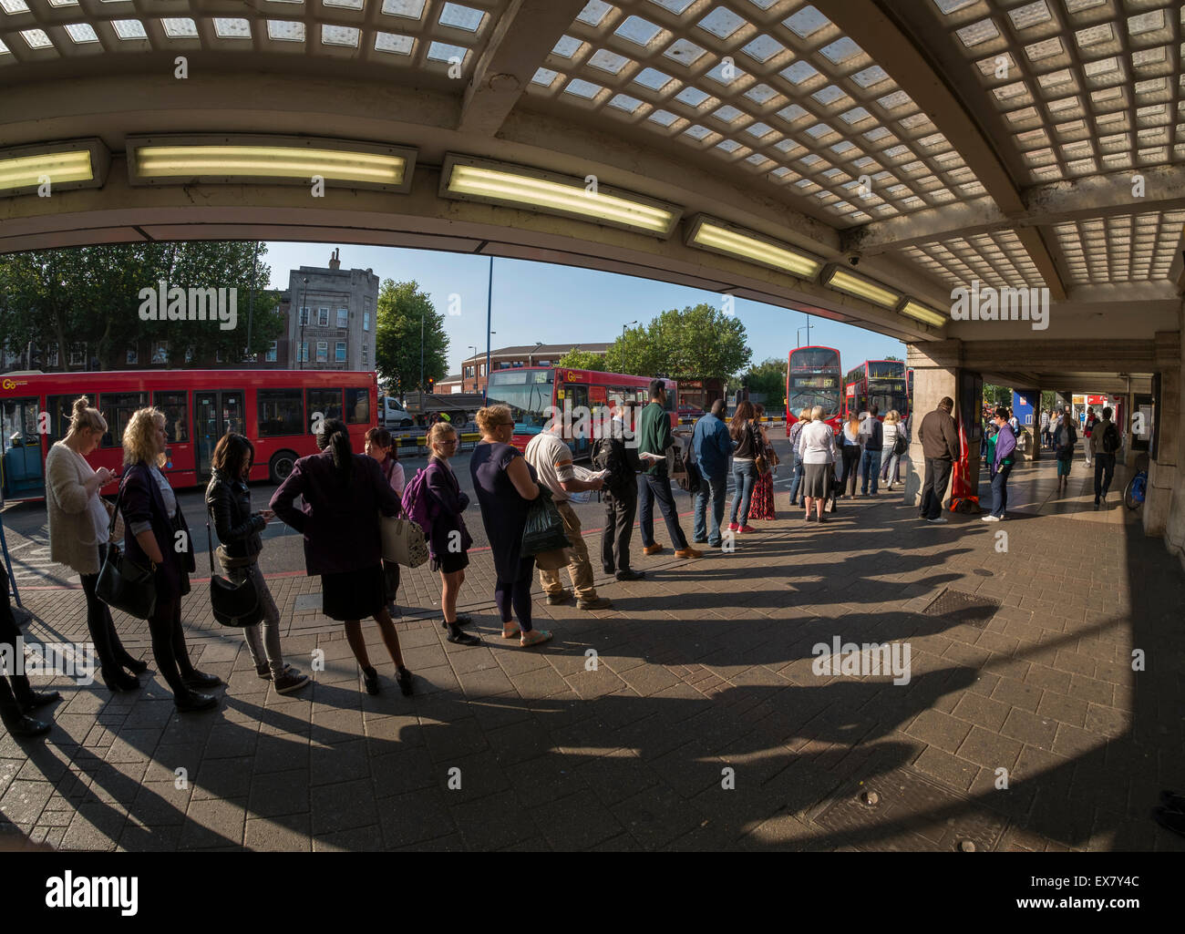 Morden tube station hi-res stock photography and images - Alamy