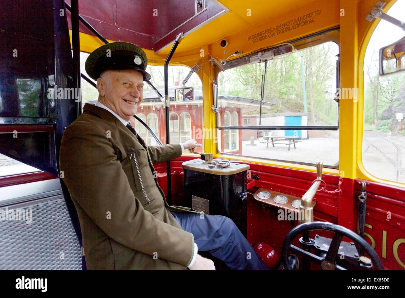 The driver of the last tram to run on Sheffield's streets in 1960 at ...