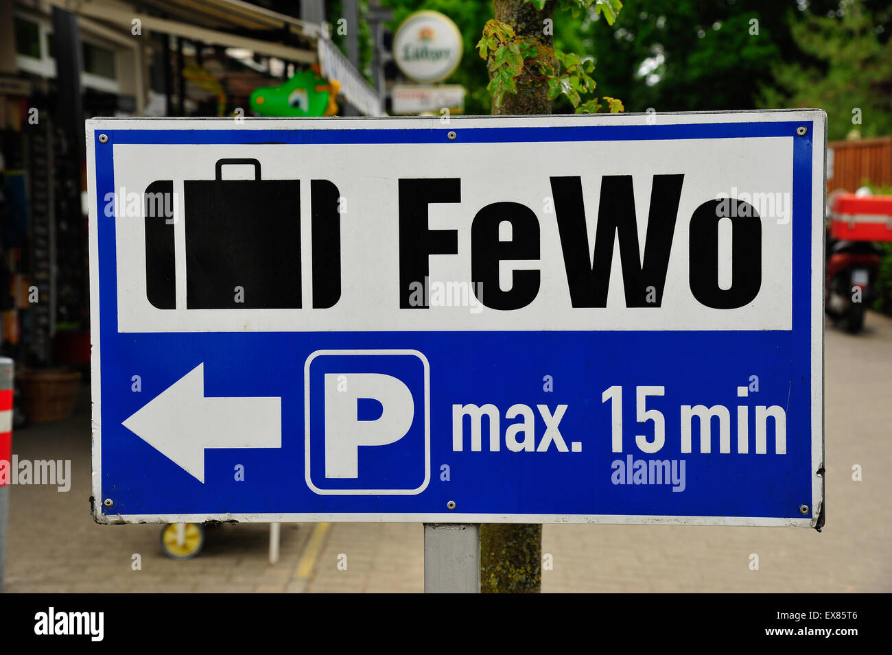 Short term parking hi-res stock photography and images - Alamy