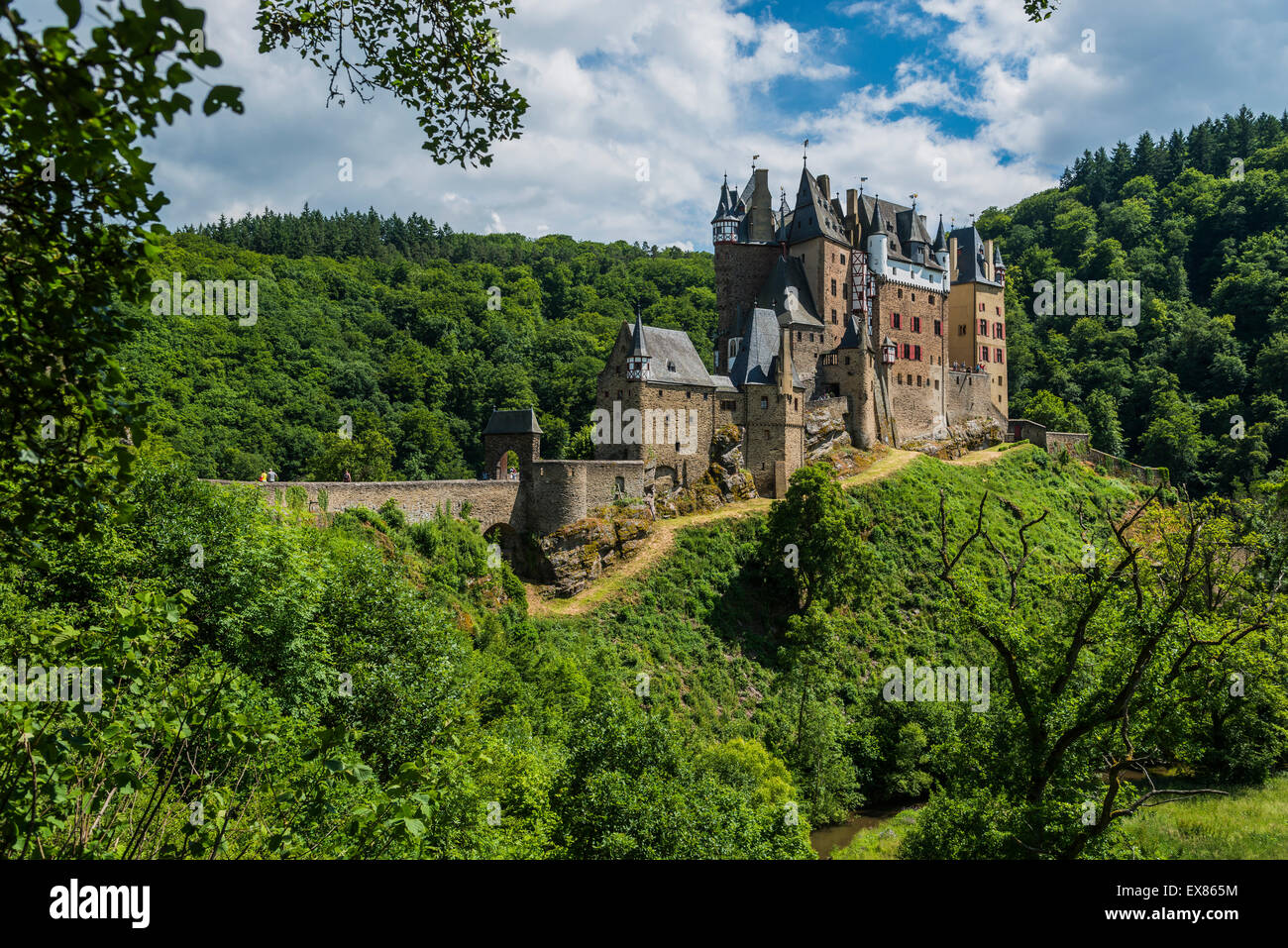 Eltz castle wierschem rhineland palatinate germany hi-res stock ...