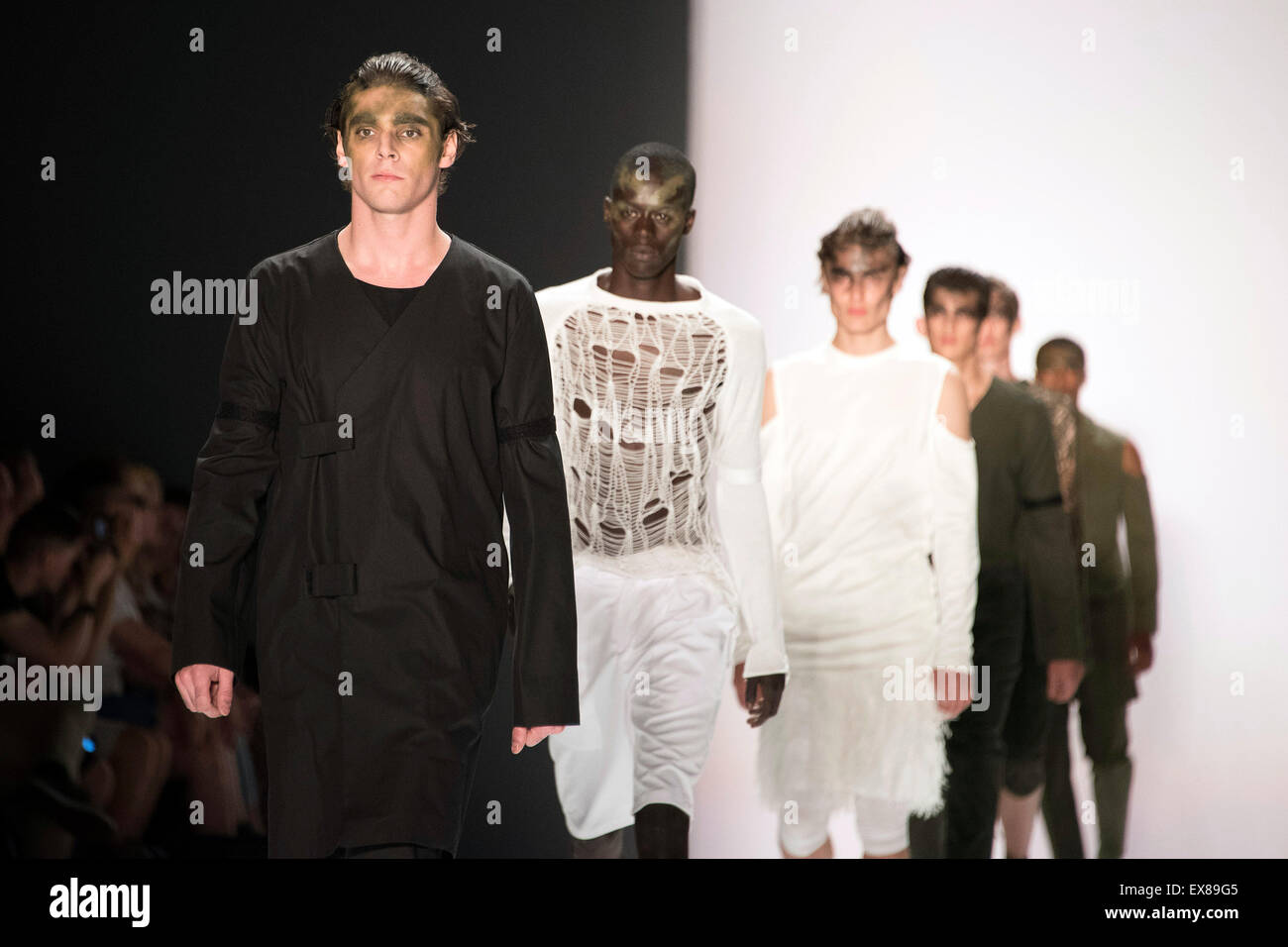 Rj mitte breaking bad actor hi-res stock photography and images - Alamy