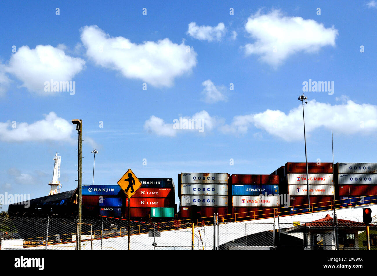 Mule train panama canal hi-res stock photography and images - Alamy