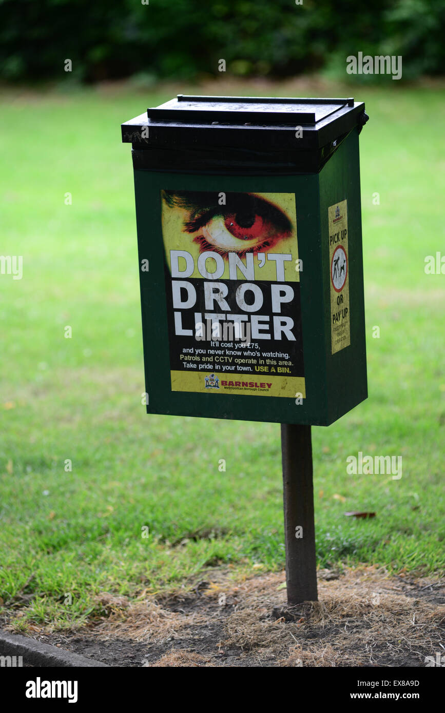 A dog poo bin in a park. Picture: Scott Bairstow/Alamy Stock Photo - Alamy