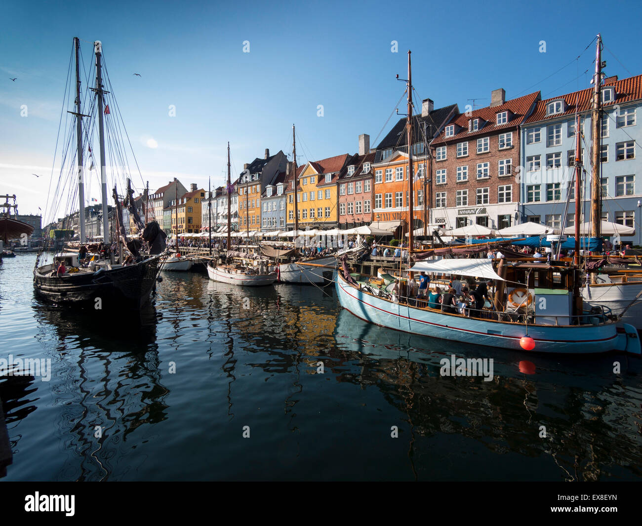 Yachts and traditional boats in the Nyhavn harbour area,Copenhagen ...