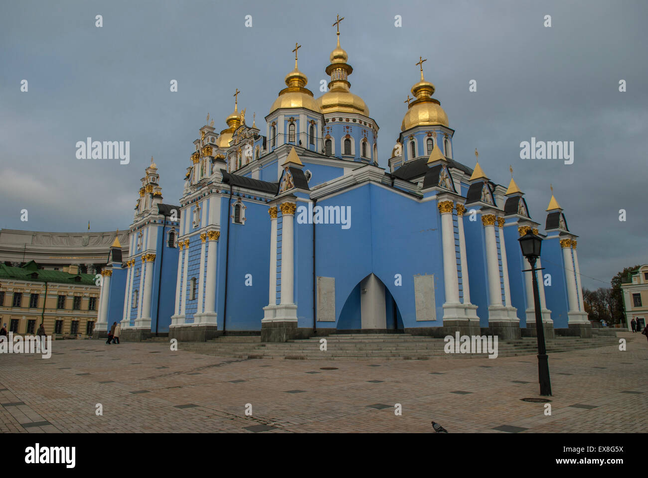 Gold domed hi-res stock photography and images - Alamy