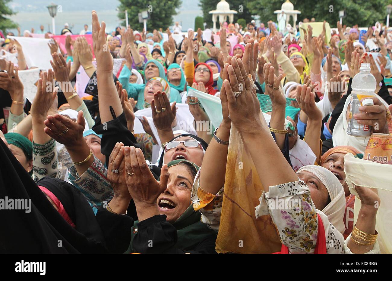 Prophet muhammad shrine hi-res stock photography and images - Alamy