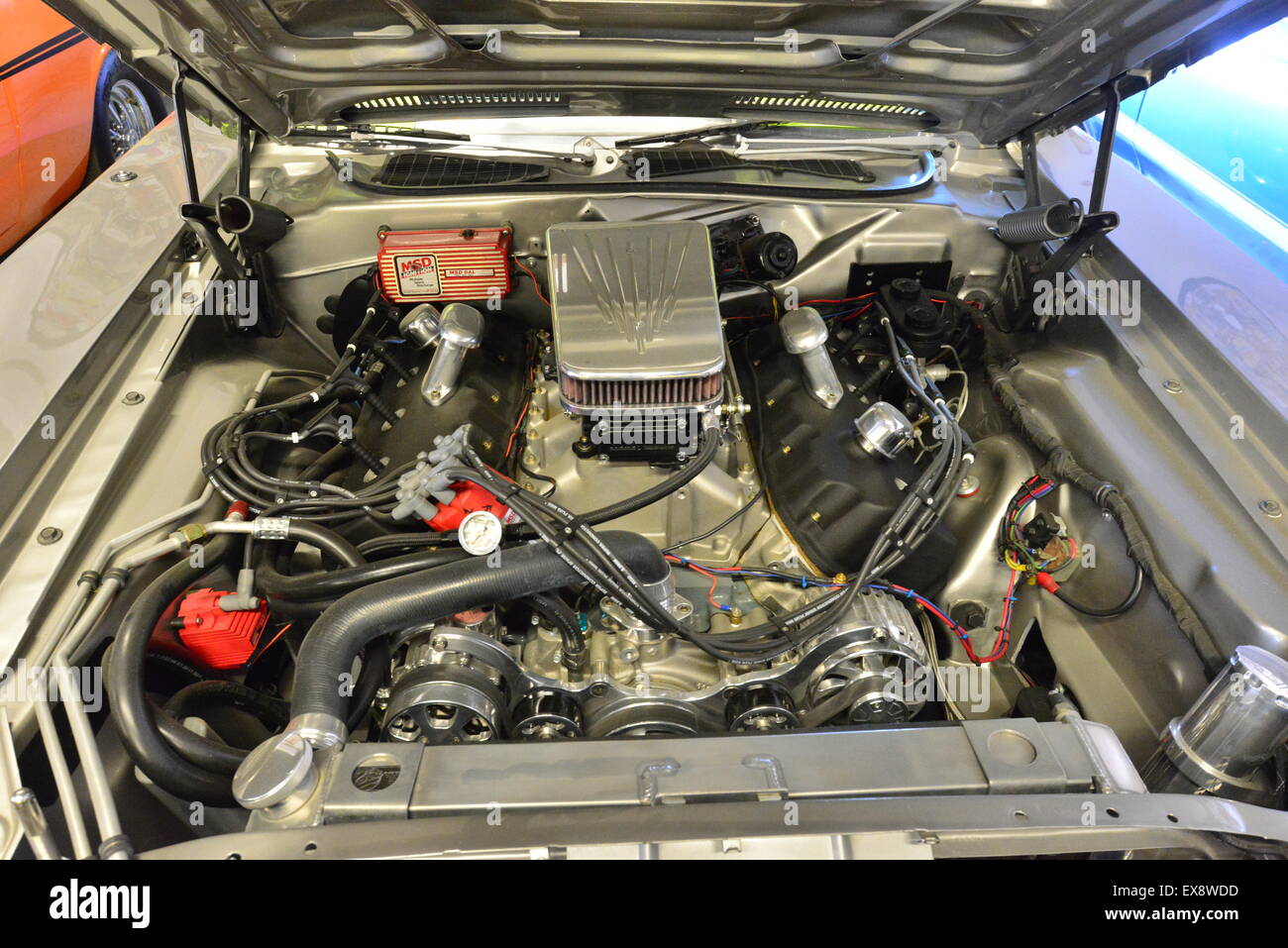 Car distributor cap hi-res stock photography and images - Alamy