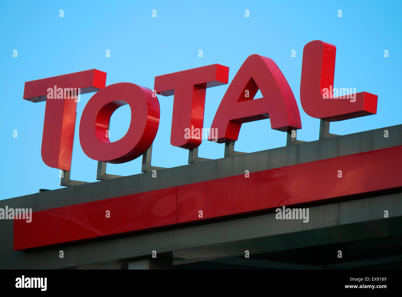 Logo total hi-res stock photography and images - Alamy