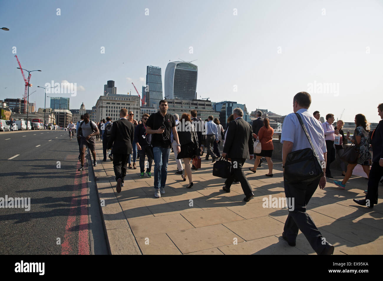 London underground strike london bridge hi-res stock photography and ...