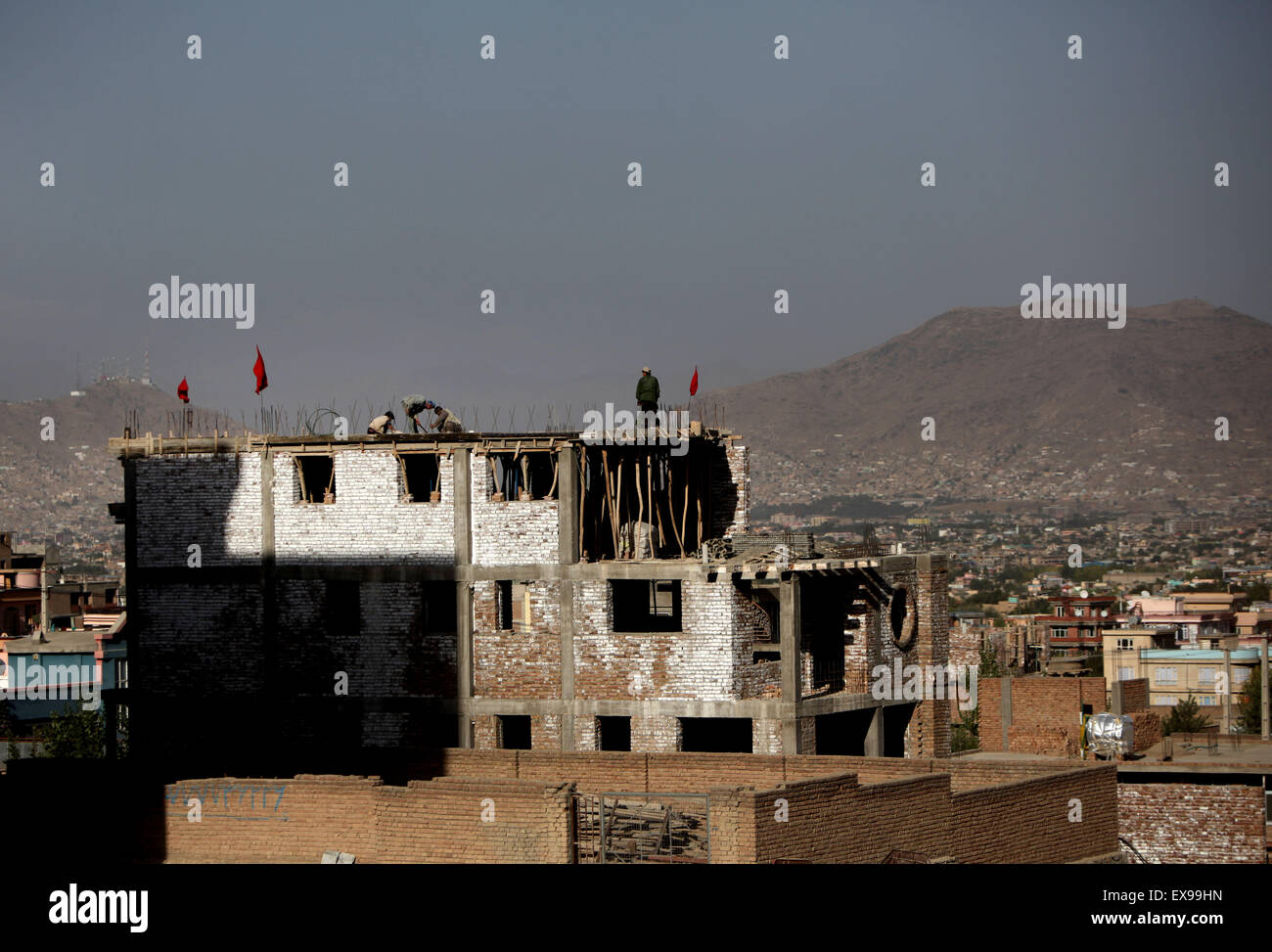 Afghan men at work hi-res stock photography and images - Alamy