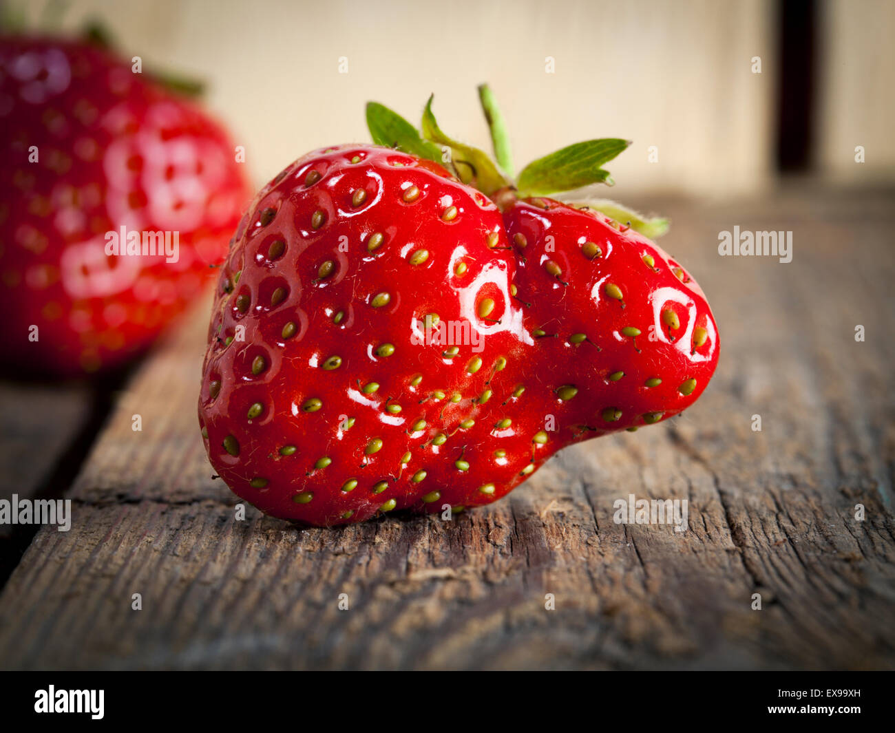 Misshaped fruit hi-res stock photography and images - Alamy