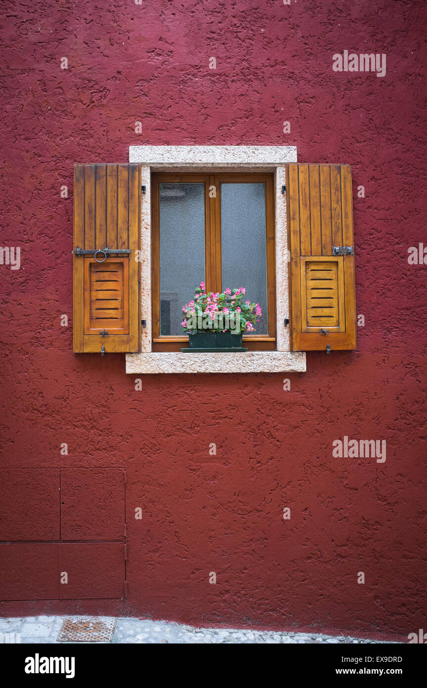 Shutters italy hi-res stock photography and images - Alamy