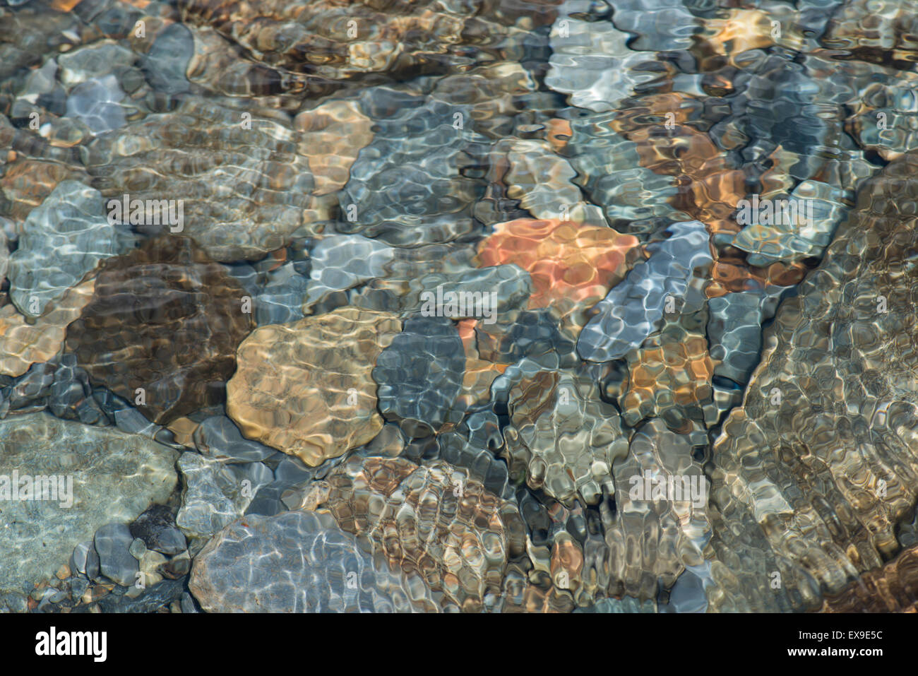 Pebbles underwater hi-res stock photography and images - Alamy