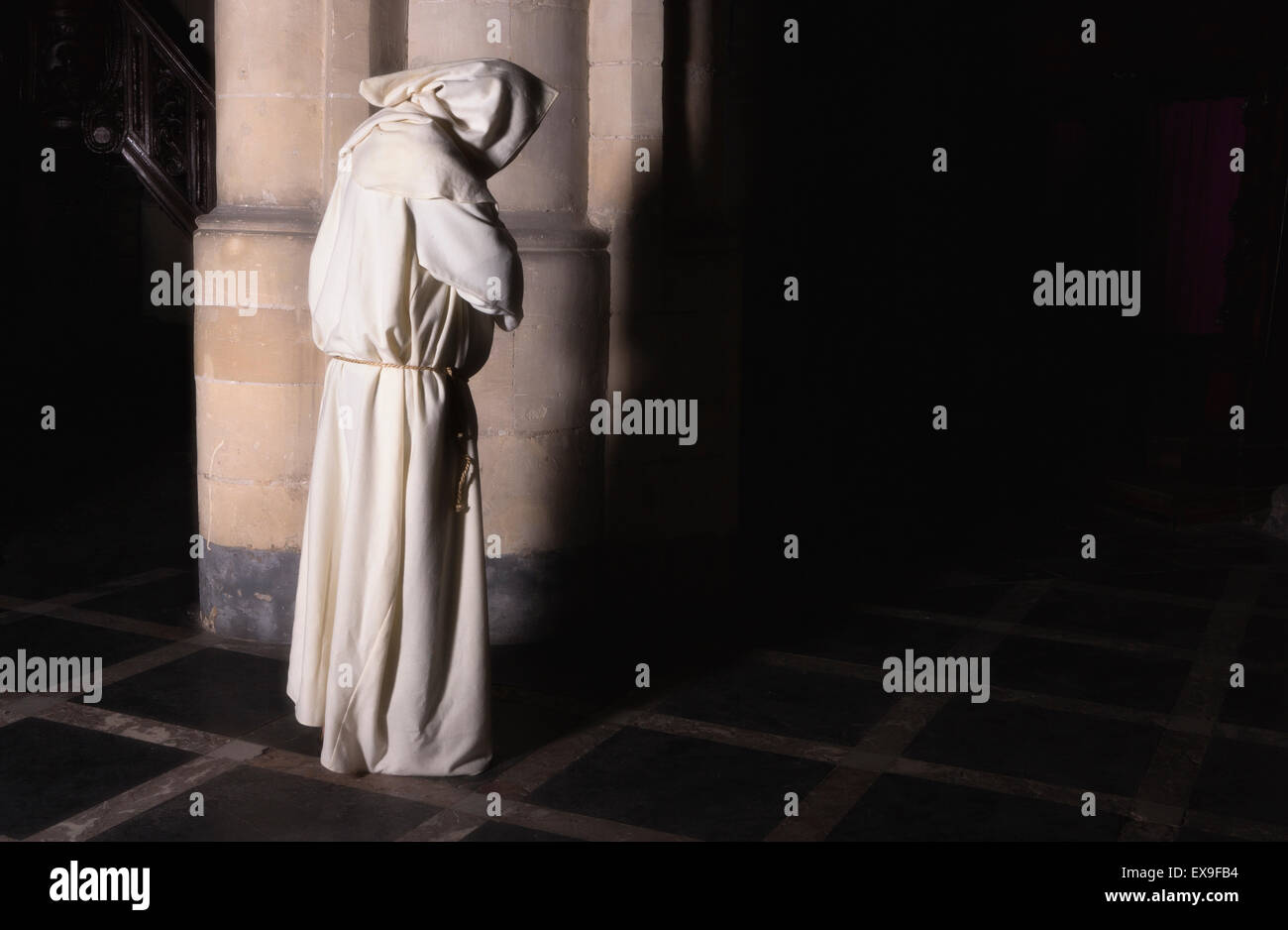 Medieval monk in prayer hi-res stock photography and images - Alamy
