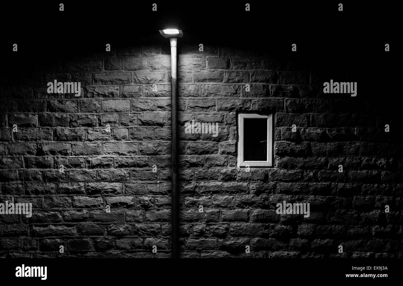 Alleyway night brick wall hi-res stock photography and images - Alamy