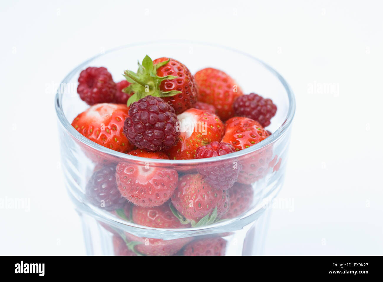 Garden red berries hi-res stock photography and images - Alamy