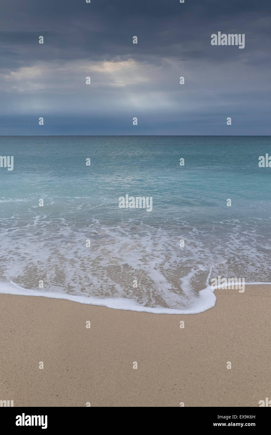 Calm sea at Fistral beach in Newquay, Cornwall Stock Photo - Alamy