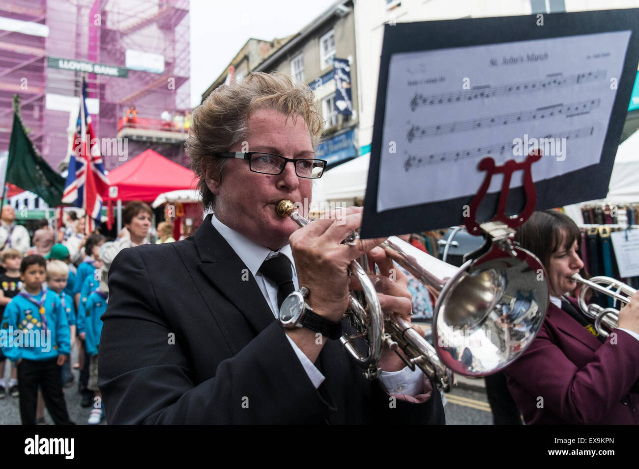 Silver band hi-res stock photography and images - Alamy
