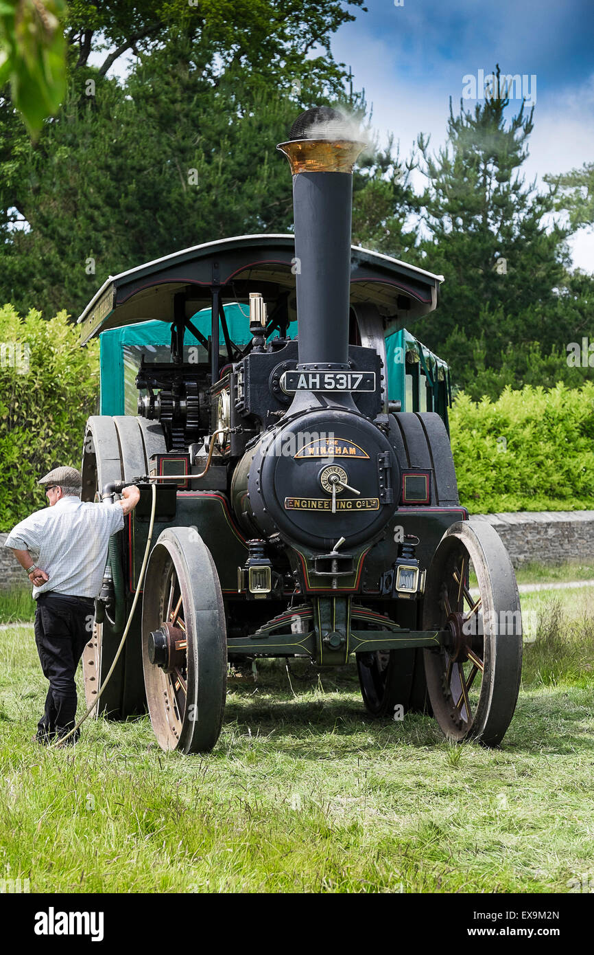 ‘Clinker’ a steam engine taking on water Stock Photo - Alamy
