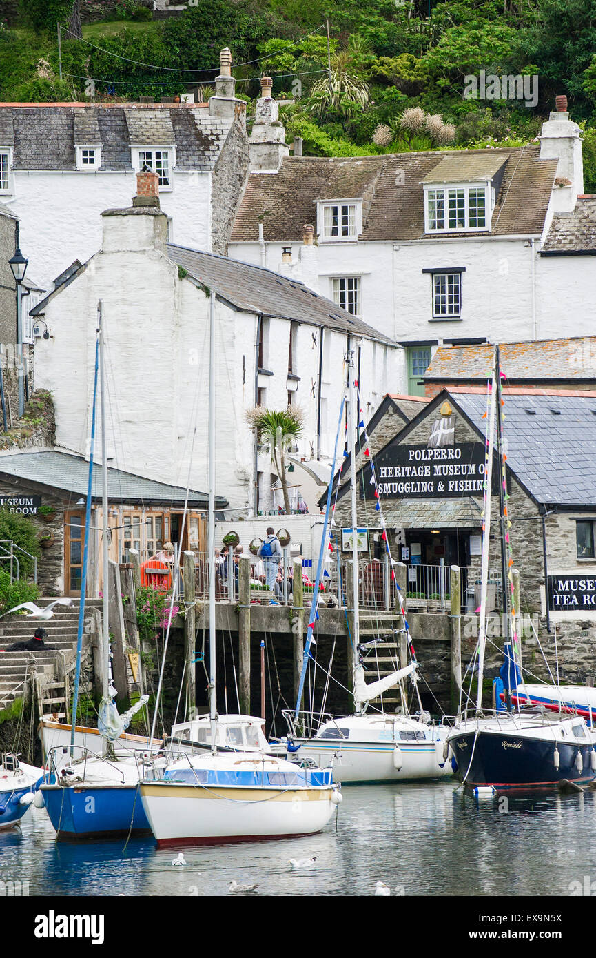 The picturesque harbour in the fishing village of Polperro in Cornwall ...