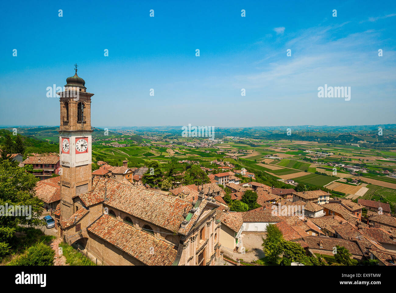 Guarene chiesa hi-res stock photography and images - Alamy