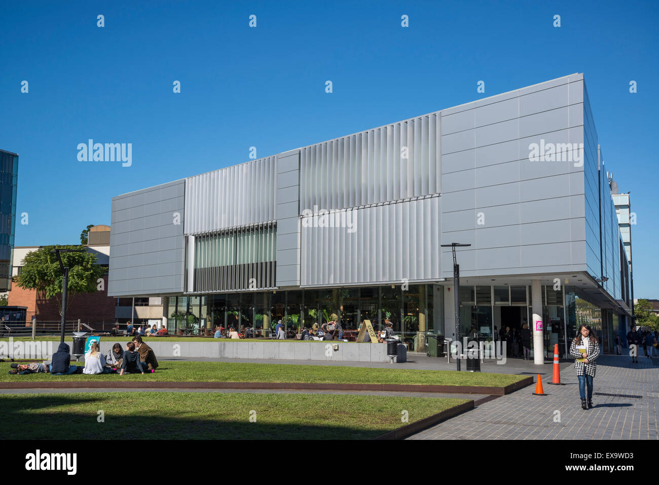 University cafeteria hi-res stock photography and images - Alamy