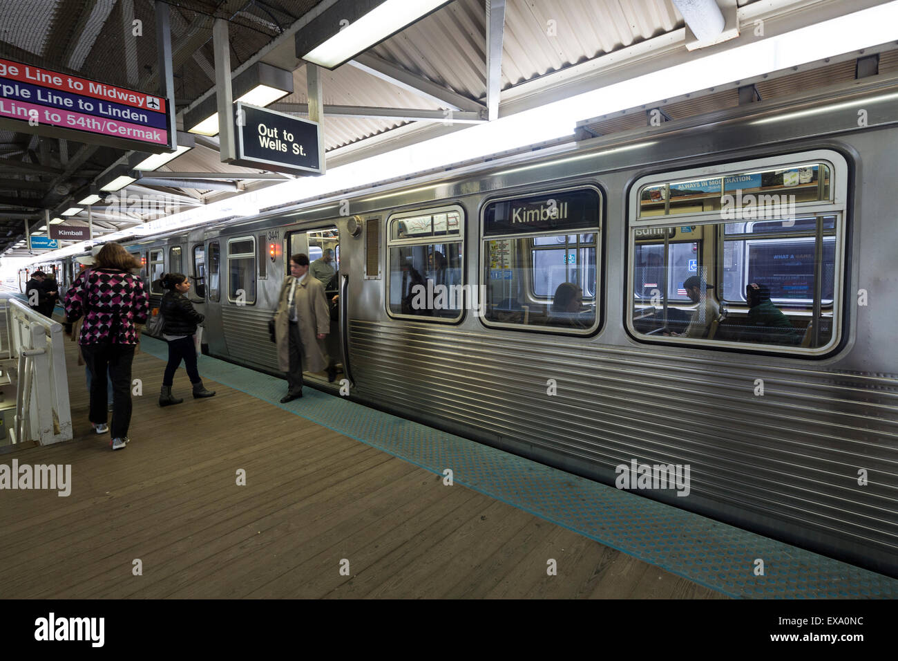Transport commute loop chicago hi-res stock photography and images - Alamy