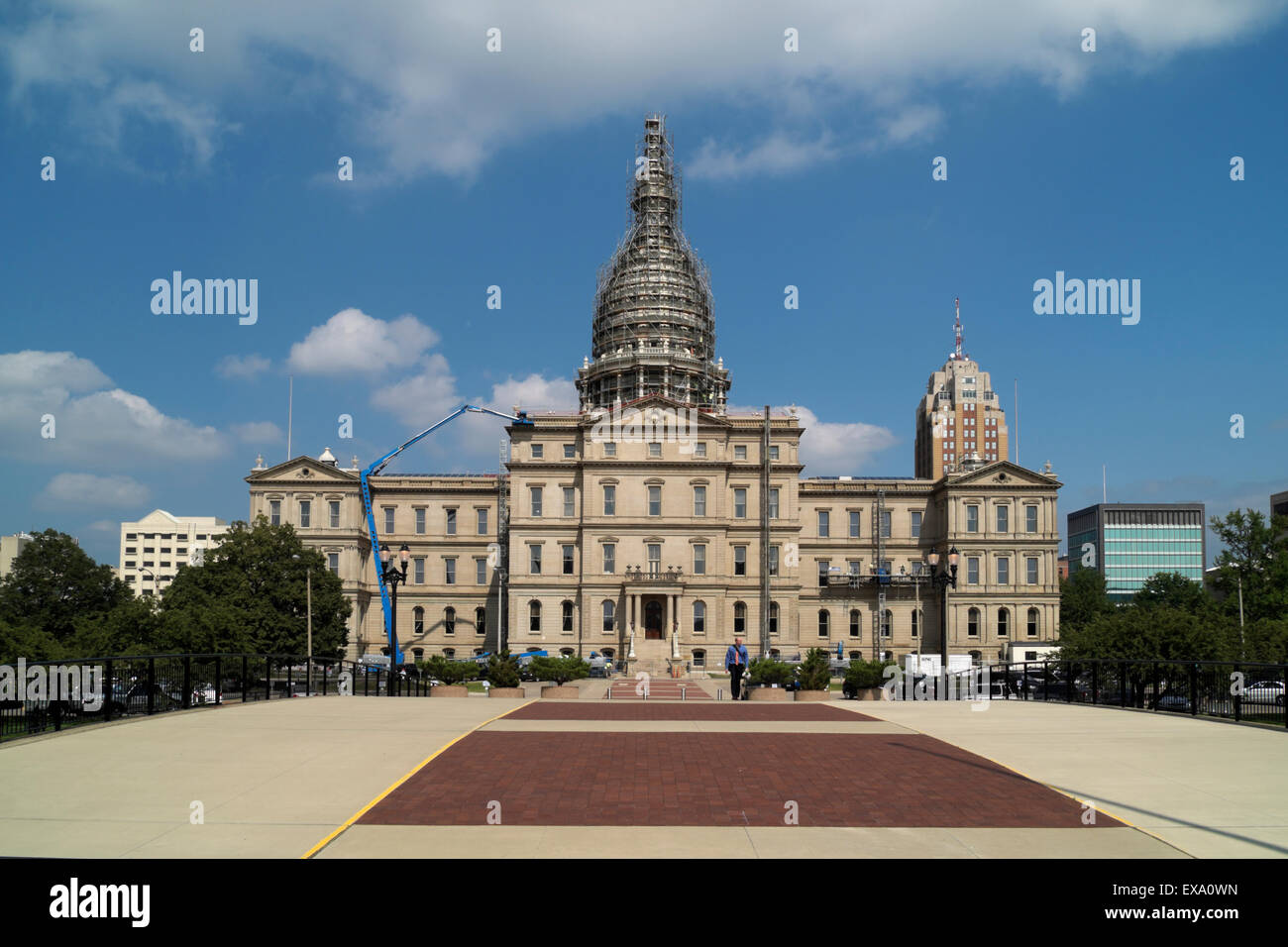 West elevation of the Michigan State Capitol building with the dome ...