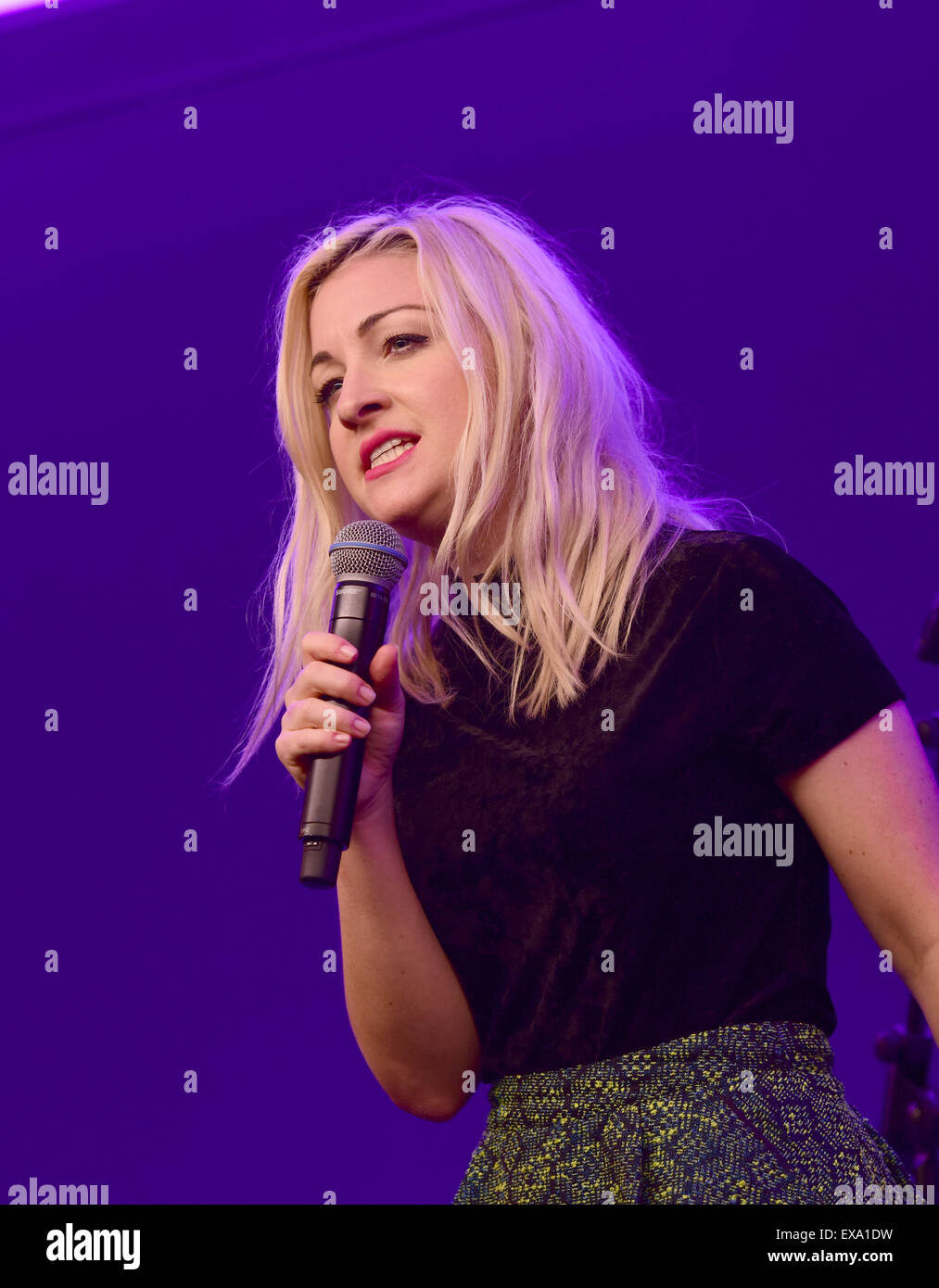 Australian singer-songwriter Kate Miller-Heidke performs at the Apple ...