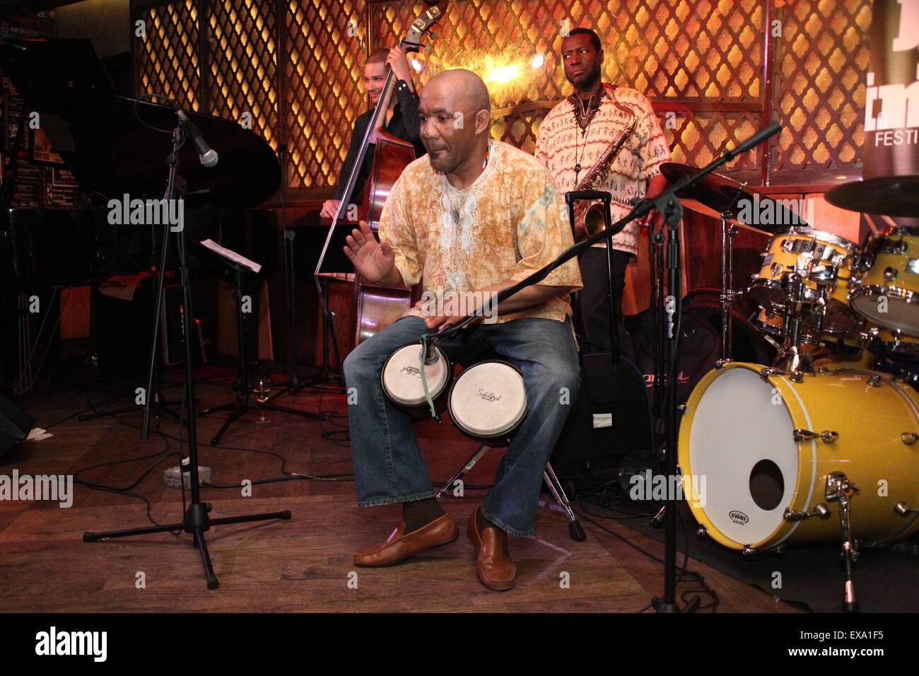 Ginnys supper club hi-res stock photography and images - Alamy