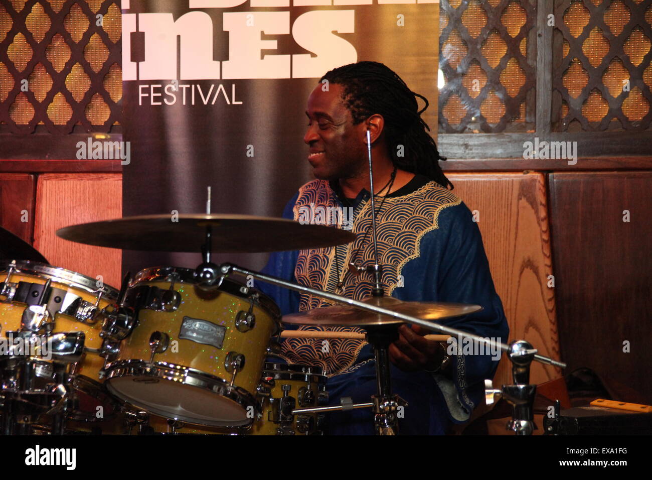 Ginnys supper club hi-res stock photography and images - Alamy