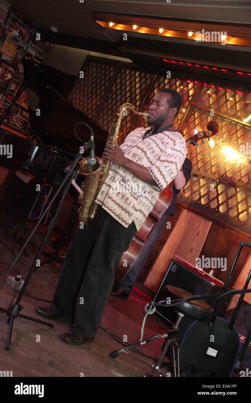 Red rooster new york harlem hi-res stock photography and images - Alamy