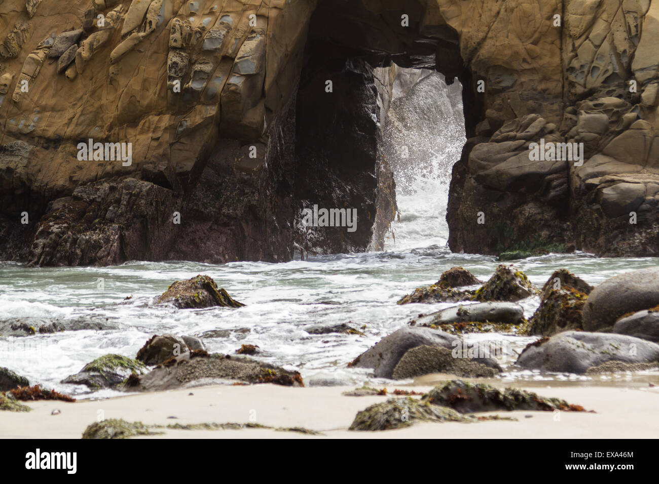 Tunnel rock detail hi-res stock photography and images - Alamy