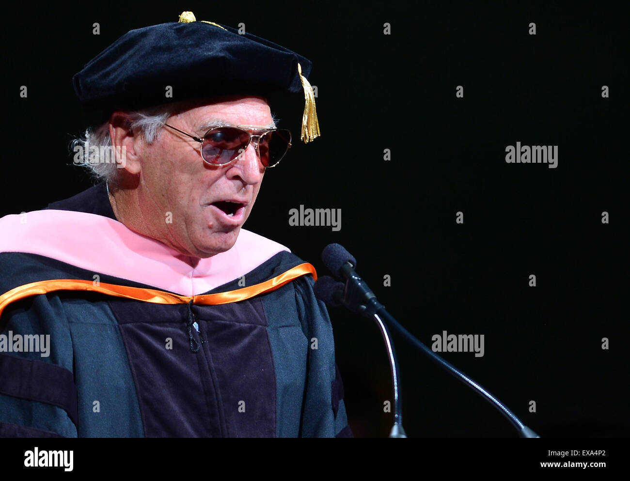 Jimmy Buffett speaks at the 2015 University of Miami Commencement, and ...
