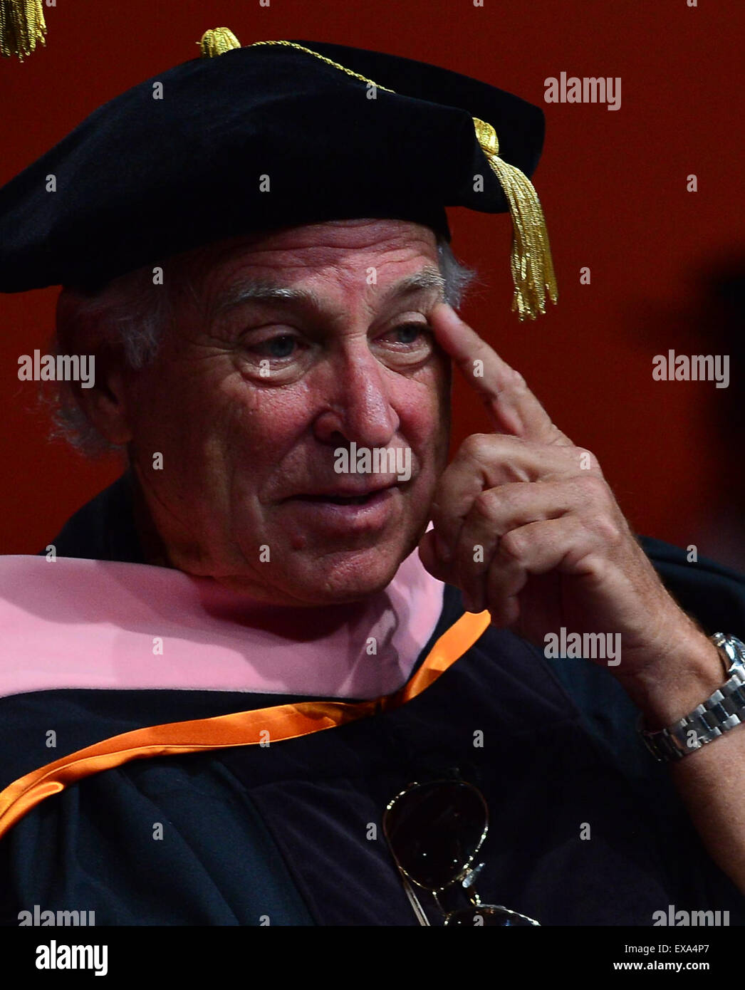 Jimmy Buffett speaks at the 2015 University of Miami Commencement, and ...