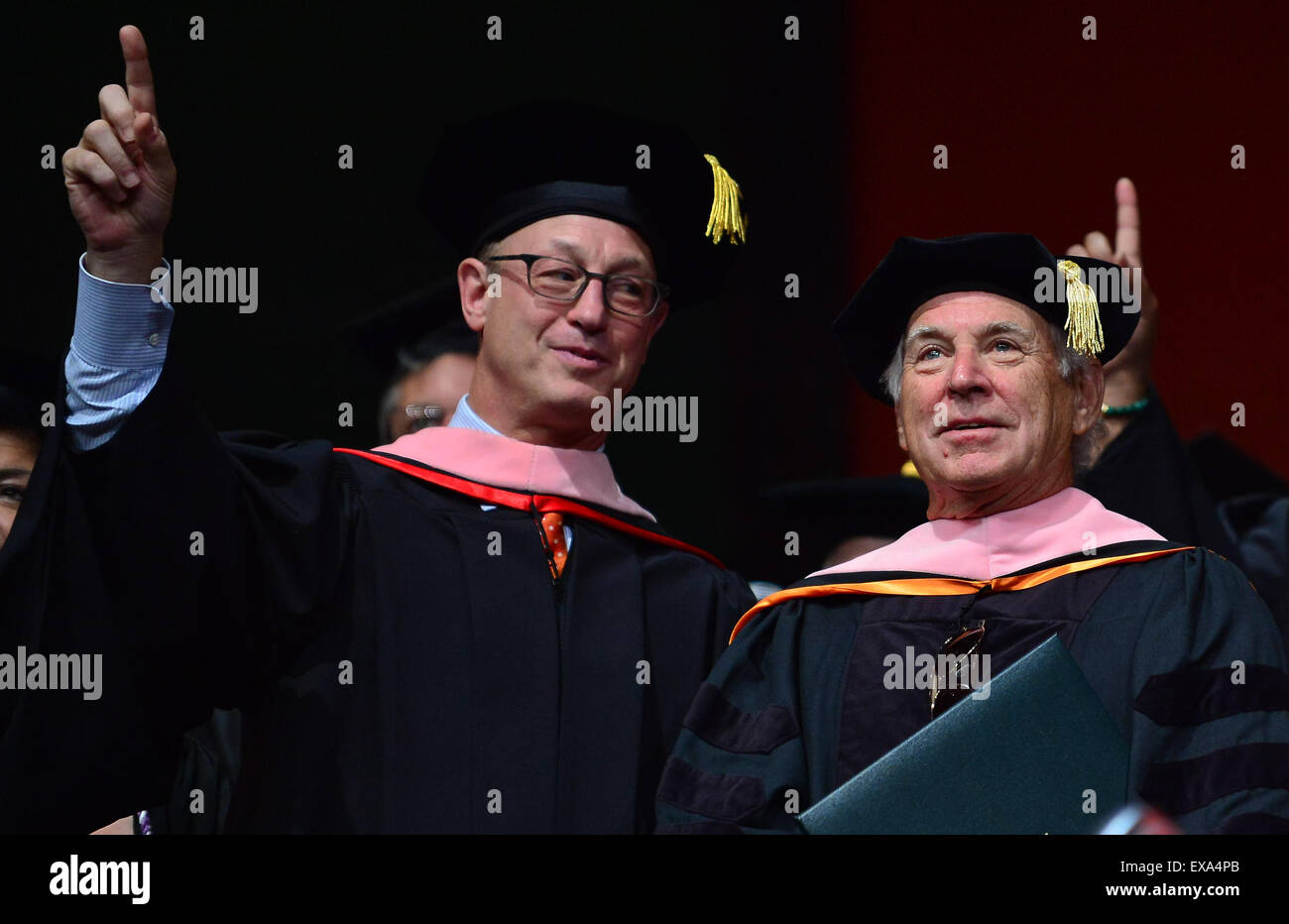Jimmy Buffett speaks at the 2015 University of Miami Commencement, and ...